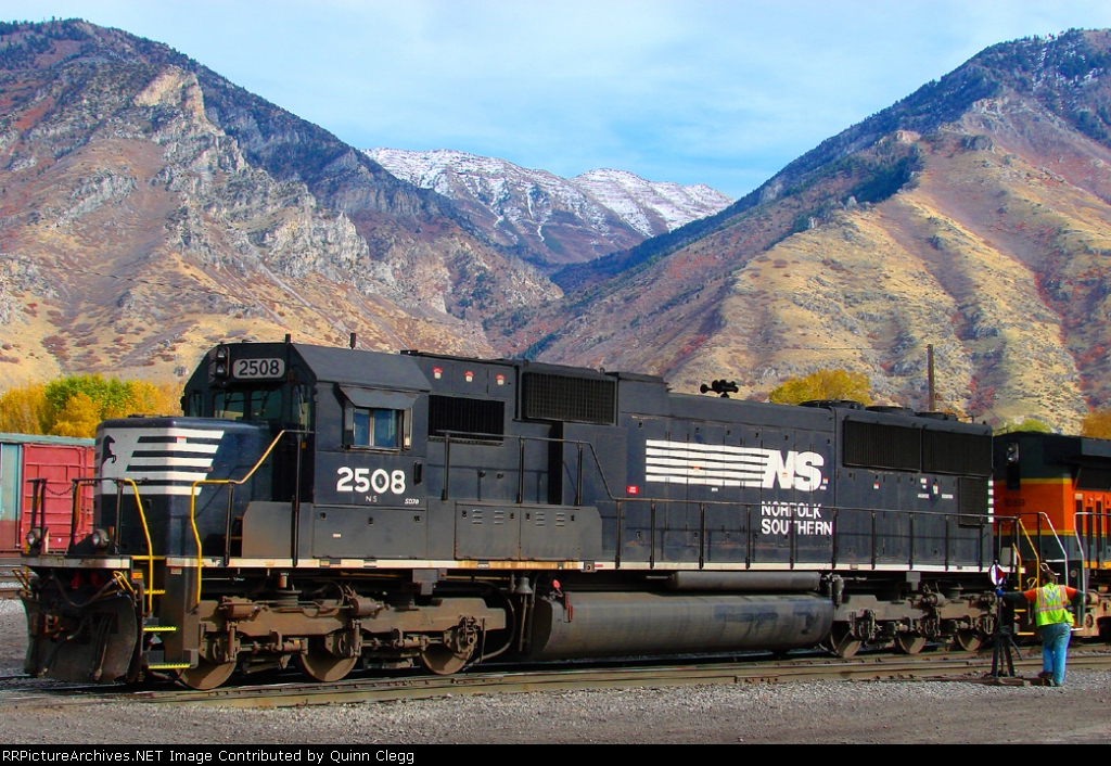 Another Norflok Southern Locomotive Makes An Appearance In Provo.
